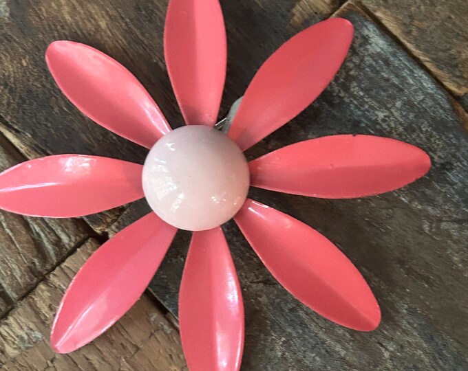 1960’s Style Mod Flower Power Shades of Pink Enamel Flower Pin/brooch ...