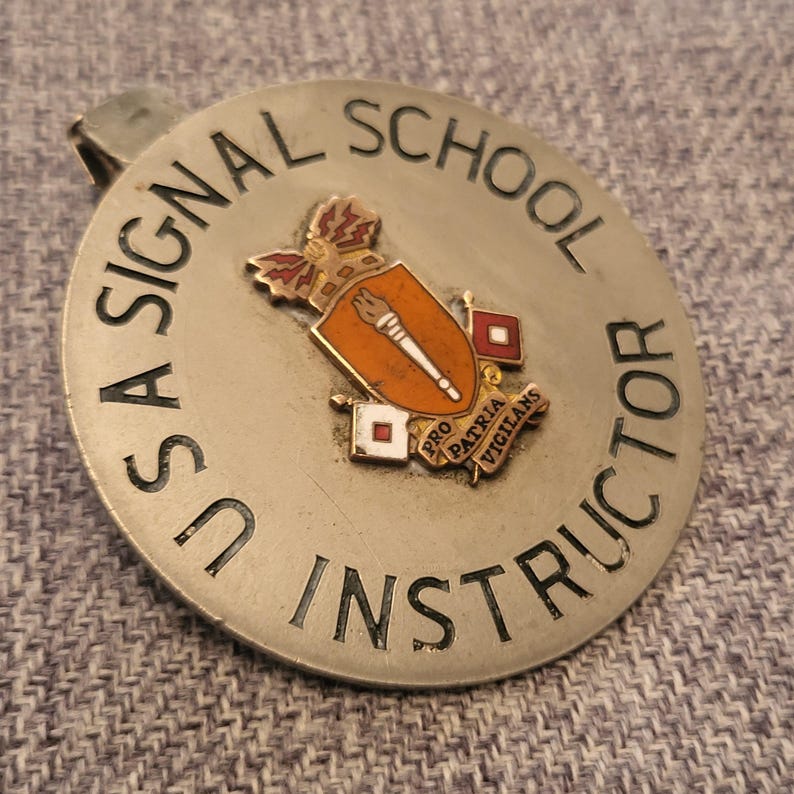 Vintage Korean War US Army Signal School Instructor Badge, Authentic ...