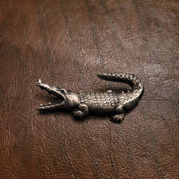 Alligator Brooch - Etsy