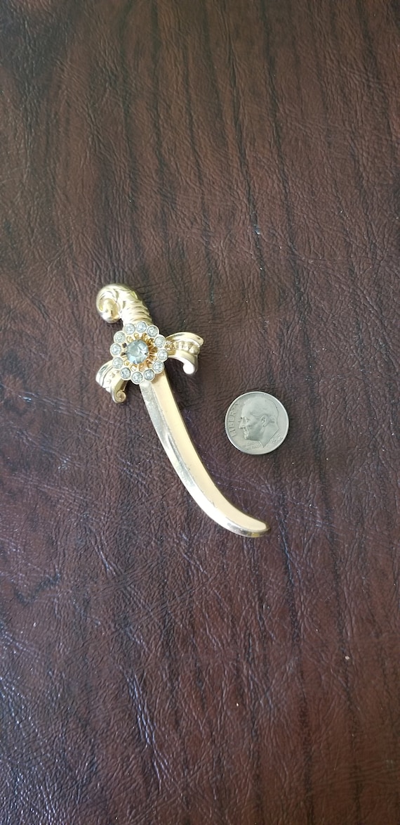 Vintage Coro Sword Brooch, Scimitar Brooch, Gold-Tone… - Gem