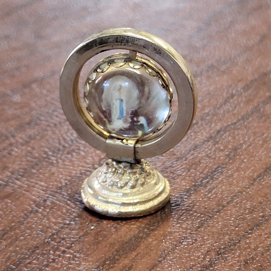 Religious Spinner Dashboard Magnet, Vintage Bubble Magnet W/ Color ...