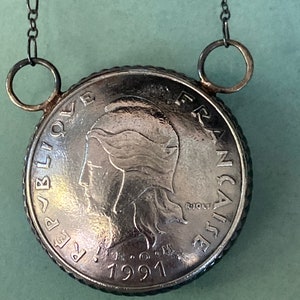 Unique Eaahnikh Ahmokpatia Greek Coin and Polynesie Francaise French ...