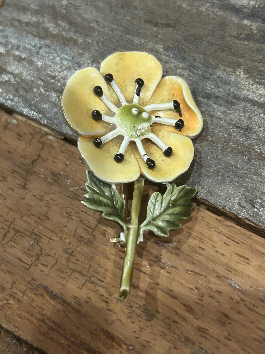 Vintage HARGO Jewelry Company HAR Yellow and Green Enamel Flower Pin ...