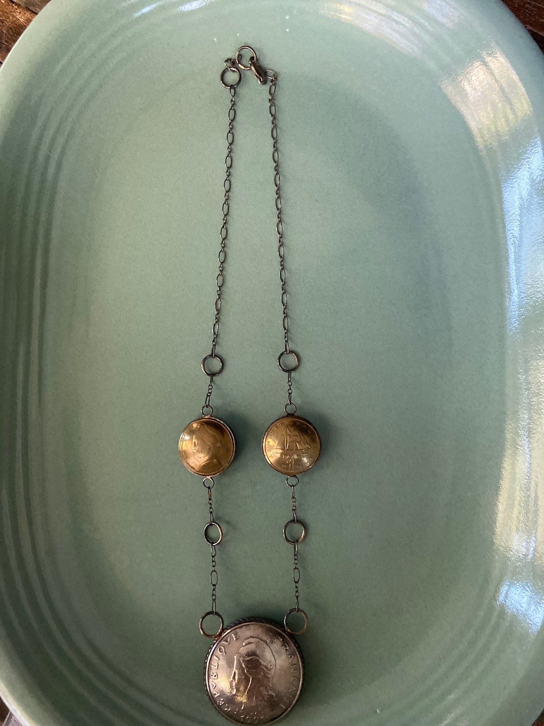 Unique Eaahnikh Ahmokpatia Greek Coin and Polynesie Francaise French ...