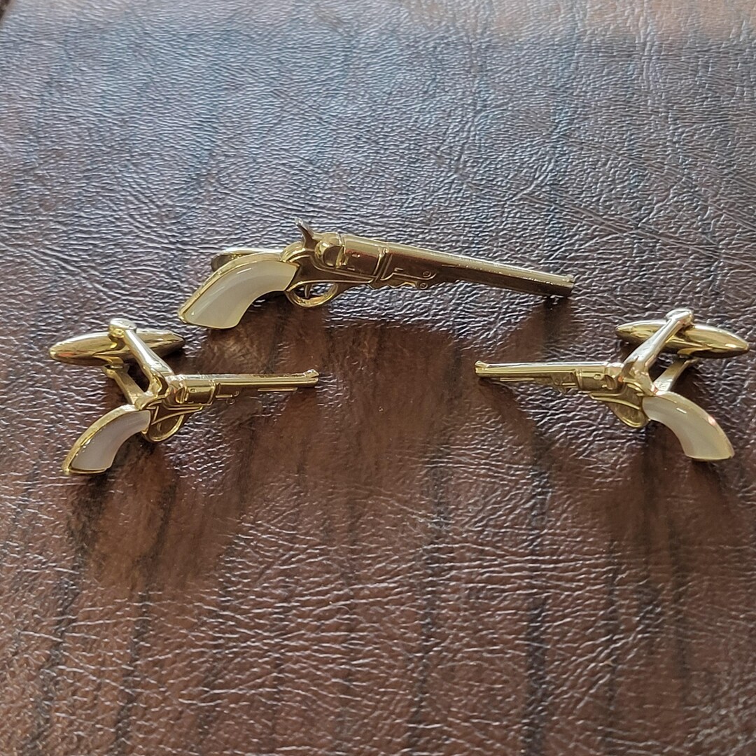 Vintage Gun/revolver Cufflinks and Tie Clip, Gold-toned Metal With Faux ...