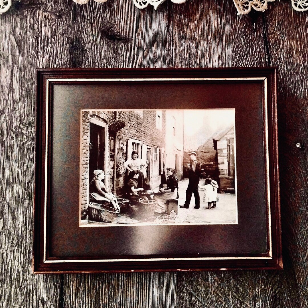F.M.SUTCLIFFE FRAMED PRINT "girls Skanning Mussels" in Whitby England ...