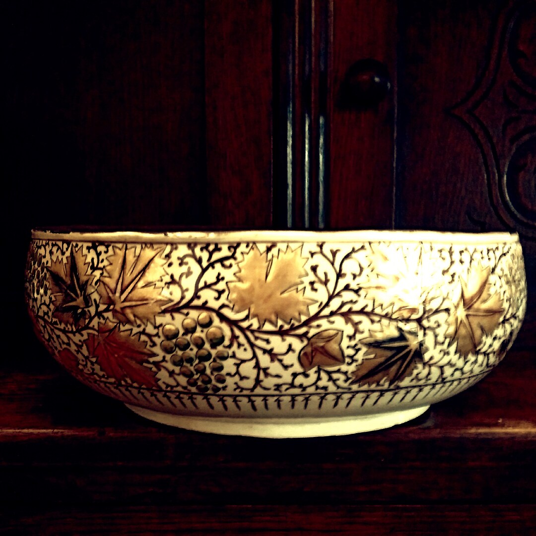 Superb Large PAPIER-MÂCHE BOWL Decorated With Grapes, Vines & Leaves ...