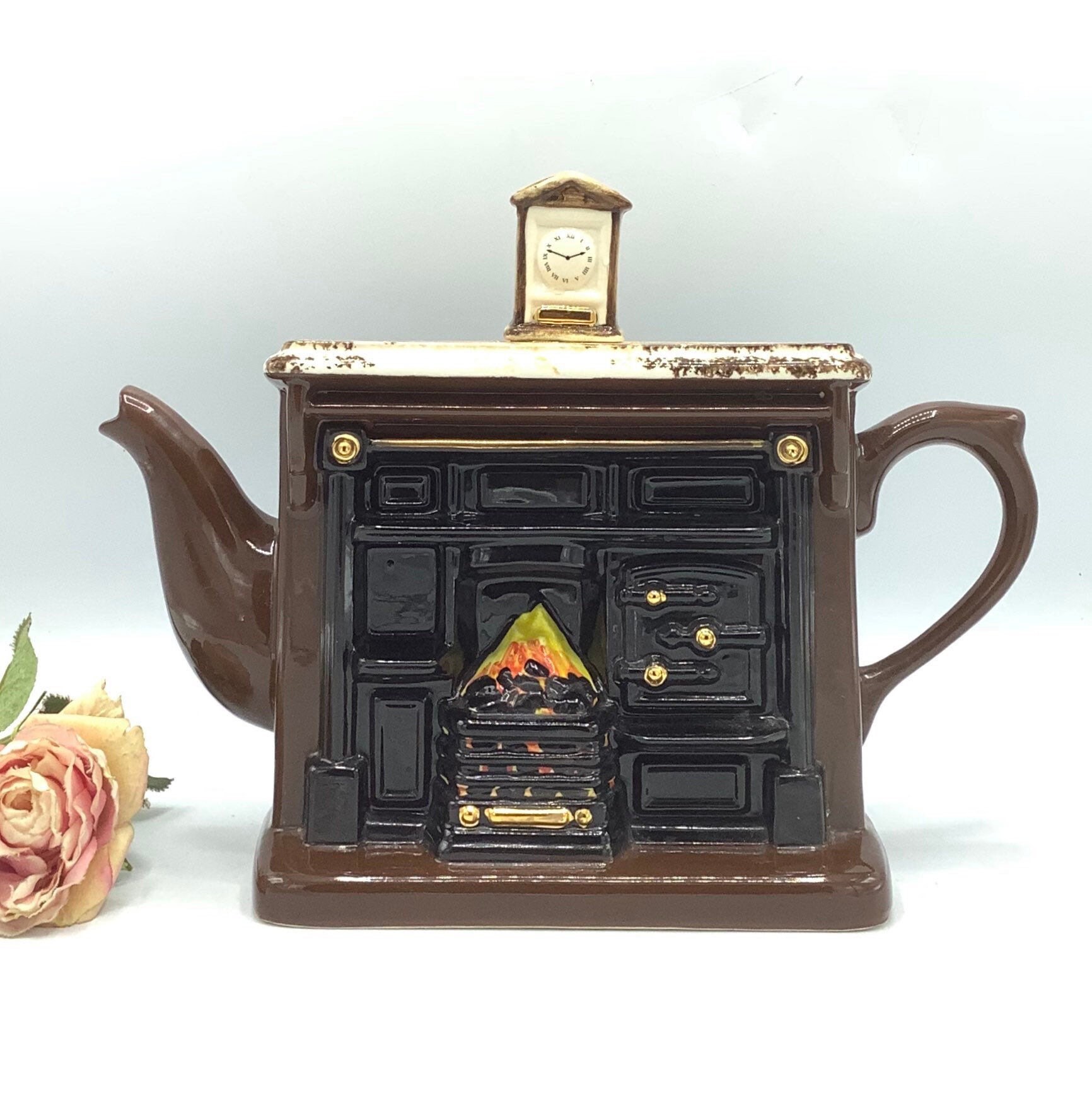 The Original “open Cooking Range” Teapot From the Teapottery Company in ...