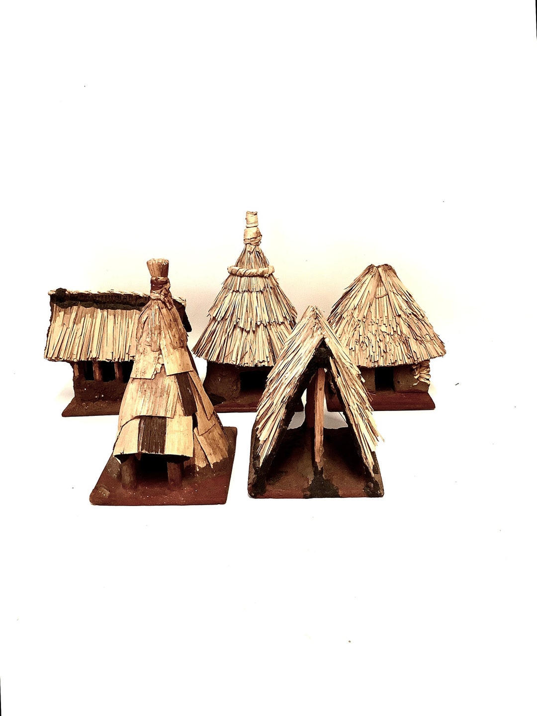 KYARUZI East AFRICAN VILLAGE Mgongo Miniature Huts and Church Made of ...