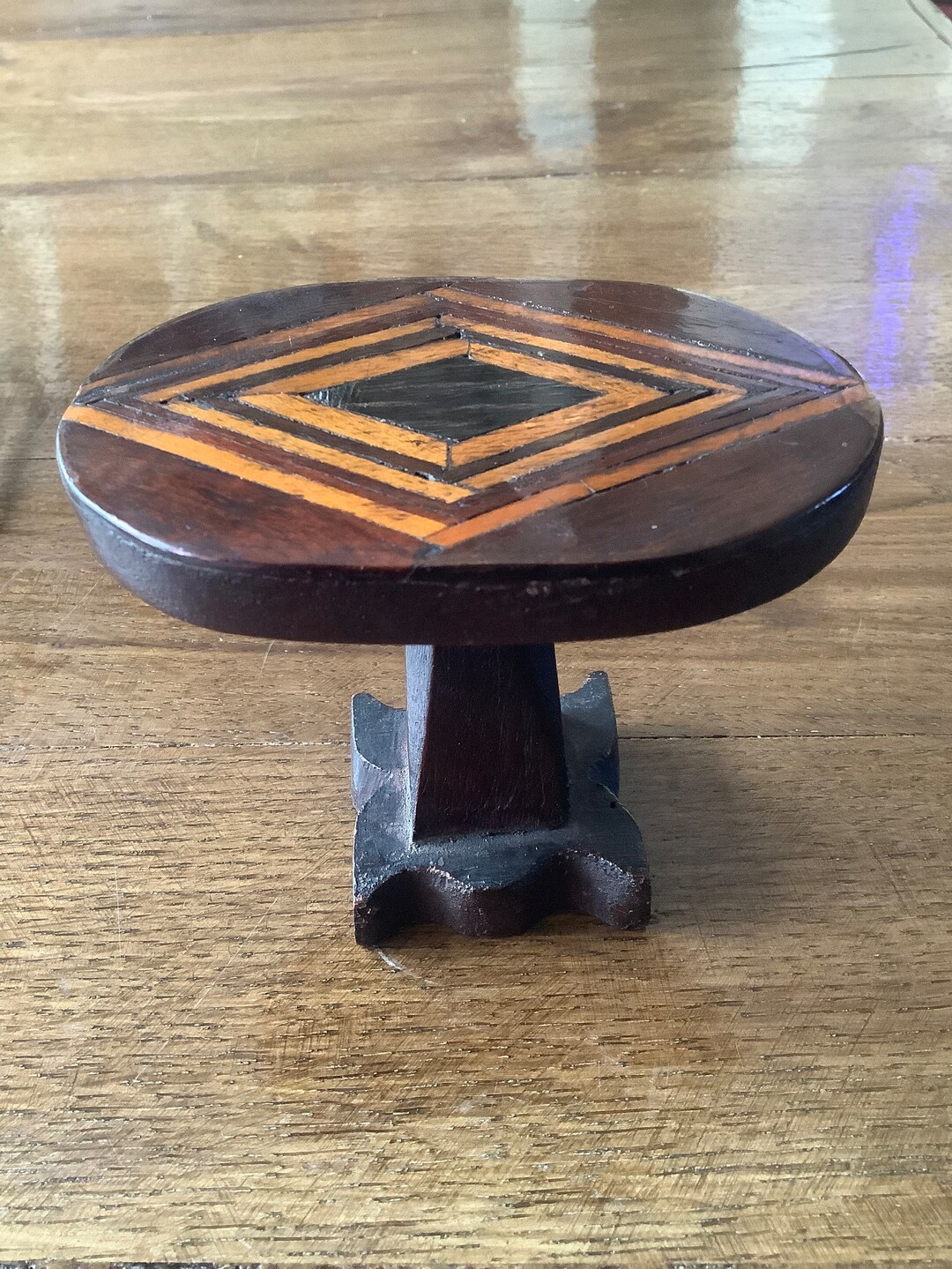 14th Century Miniature Table Made of 656 Year-old Oak From London ...