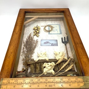 Huge & Fabulous (60cm) Shadow Box Featuring 3 Little Pigs in a Barn ...
