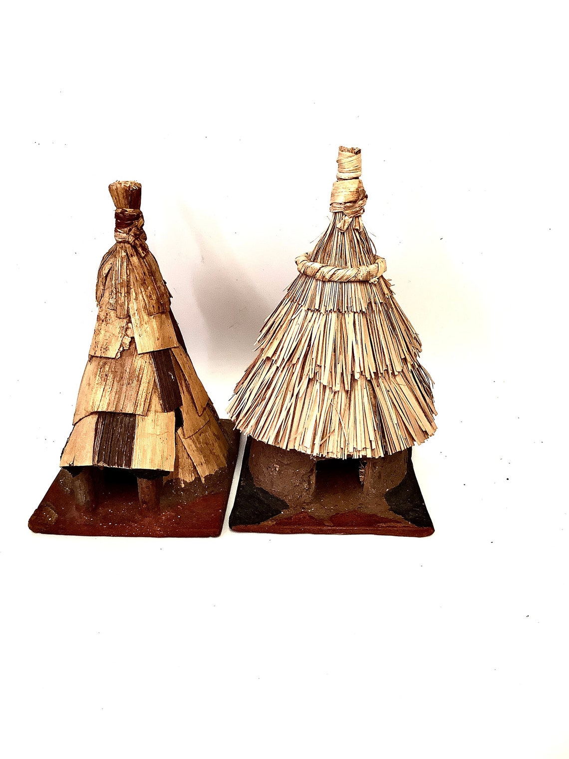 KYARUZI East AFRICAN VILLAGE Mgongo Miniature Huts and Church Made of ...