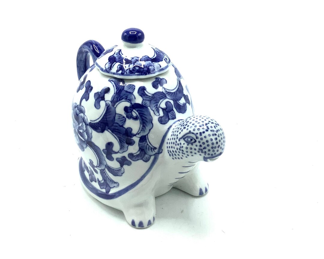 TOTALLY TURTLE Blue & White TEAPOT in Fine Condition, Ideal Gift for ...