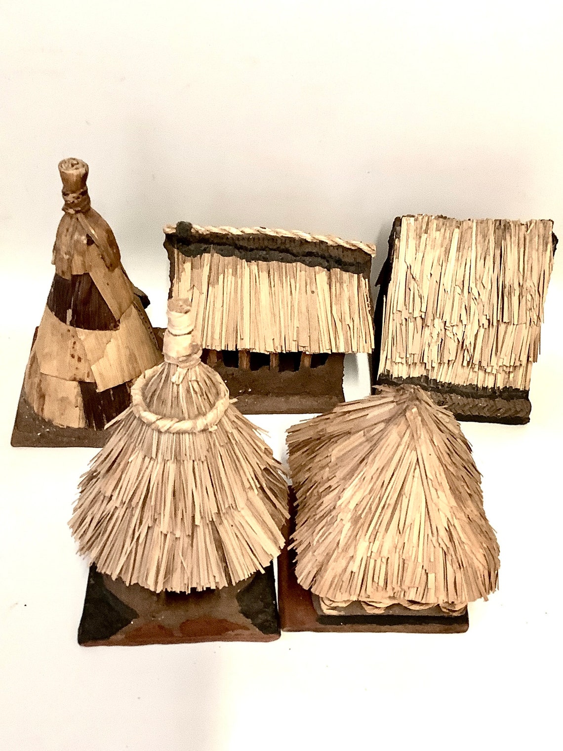 KYARUZI East AFRICAN VILLAGE Mgongo Miniature Huts and Church Made of ...