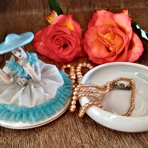 PERFECT: HALF-LADY German Porcelain Powder Jar // Fir… - Gem