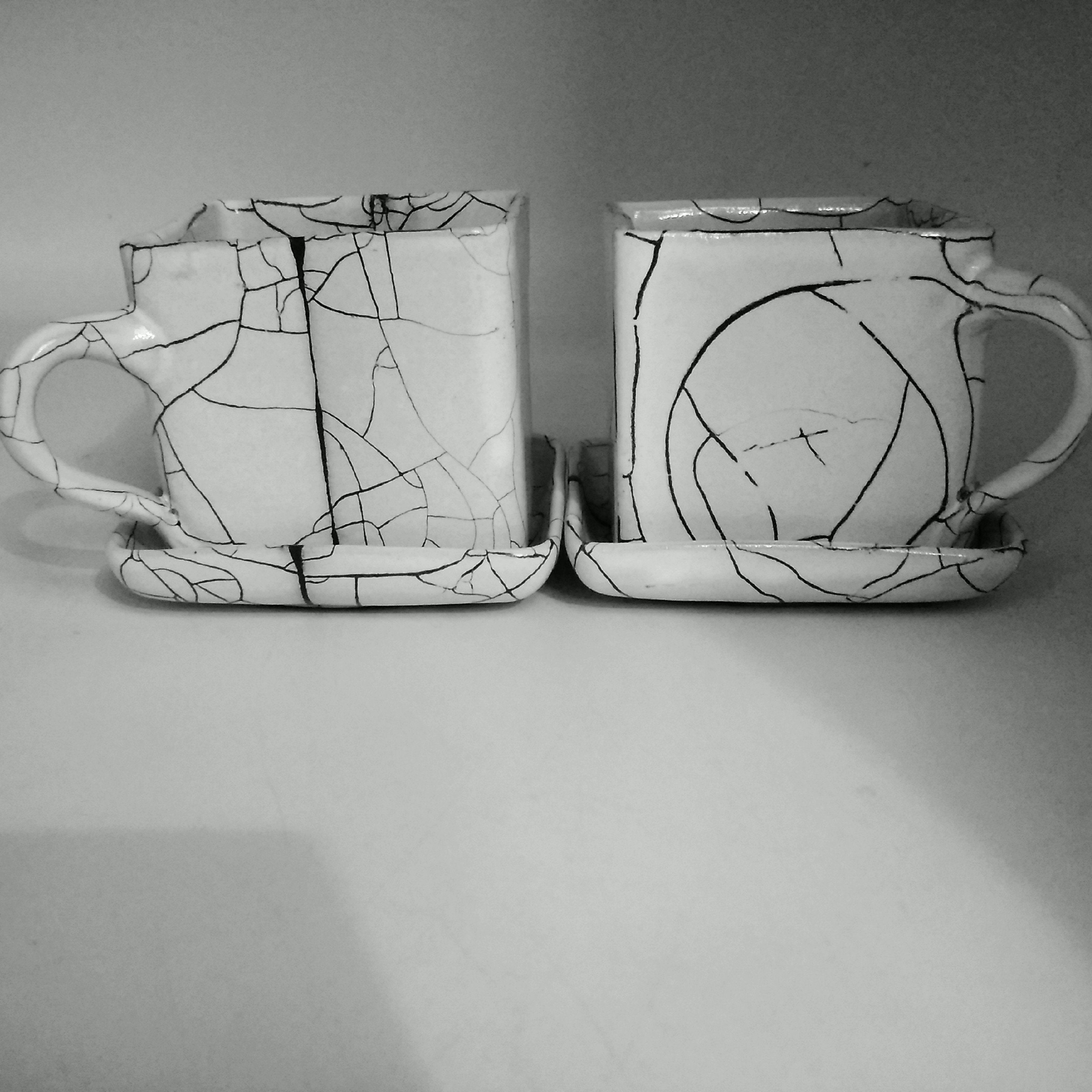 Hand-made Set of 2 ''Cracked Cups'' in Bold | Etsy