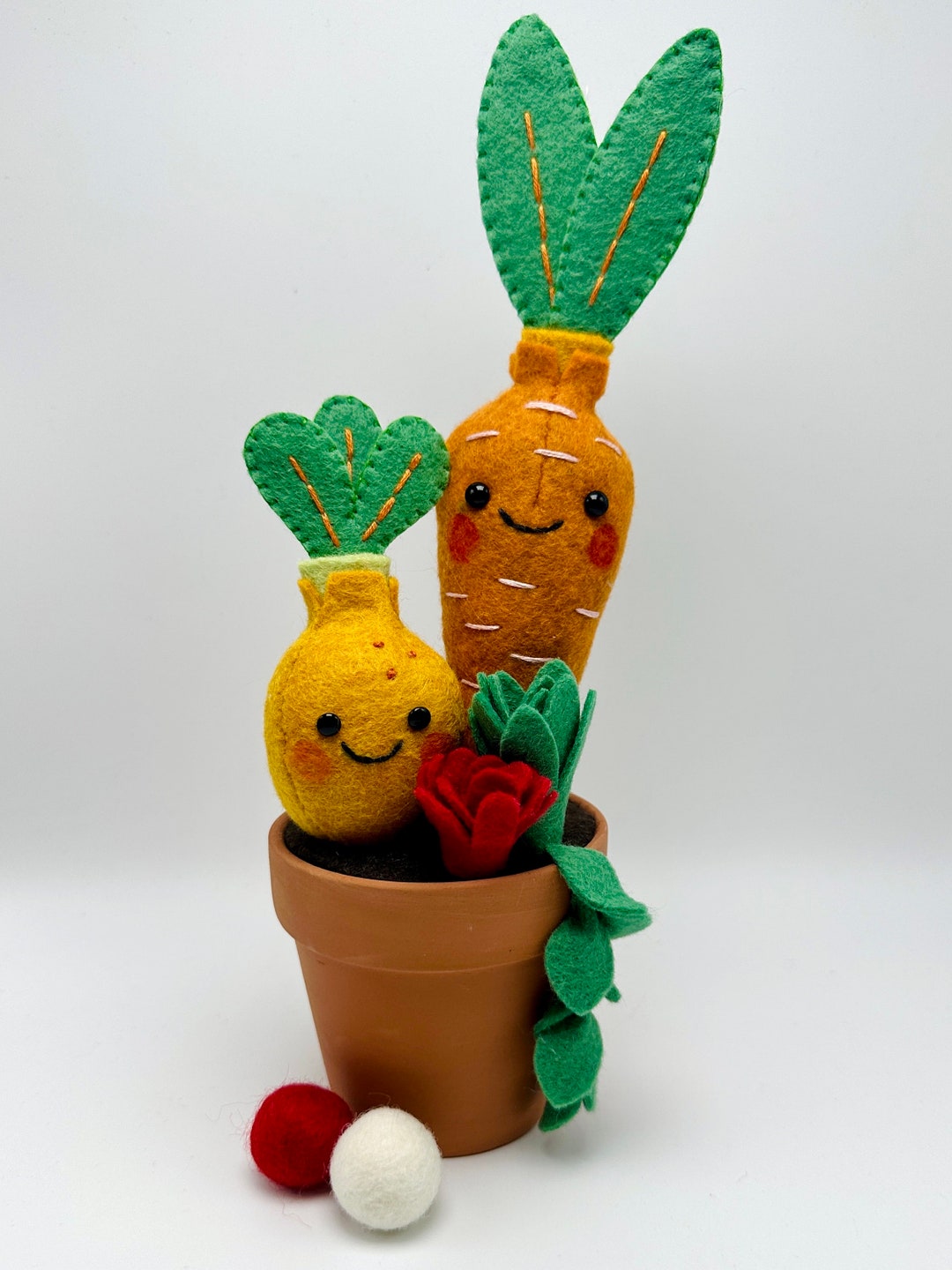 Vegetable Duo, 2 Root Vegetables in Wool Felt, Smiling Carrots and ...