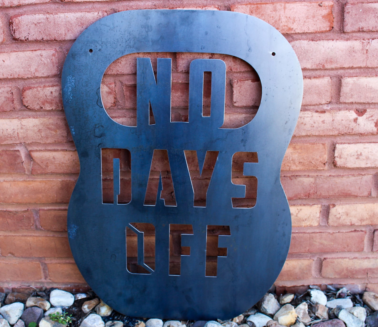 No Days Off Metal Kettlebell Sign Workout Motivation Quote | Etsy