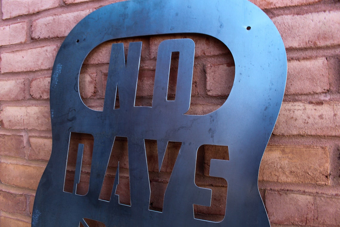 No Days Off Metal Kettlebell Sign Workout Motivation Quote | Etsy