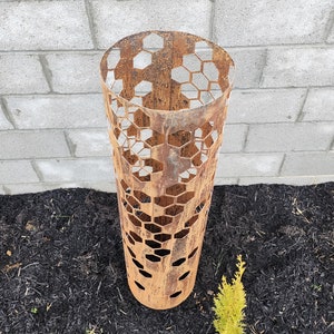 Beehive Round Garden Column - Garden Decor - Garden Statue - Well Cover ...