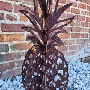 Pineapple Metal Yard Art – Rusted Tropical Garden Sculpture - Etsy