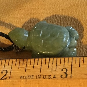 Sweet Pet Turtle! Hand-carved Stone Jadeite Jade in Green #599 40.85ct ...