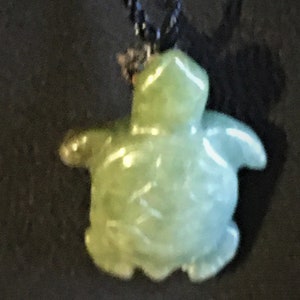 Sweet Pet Turtle! Hand-carved Stone Jadeite Jade in Green #599 40.85ct ...