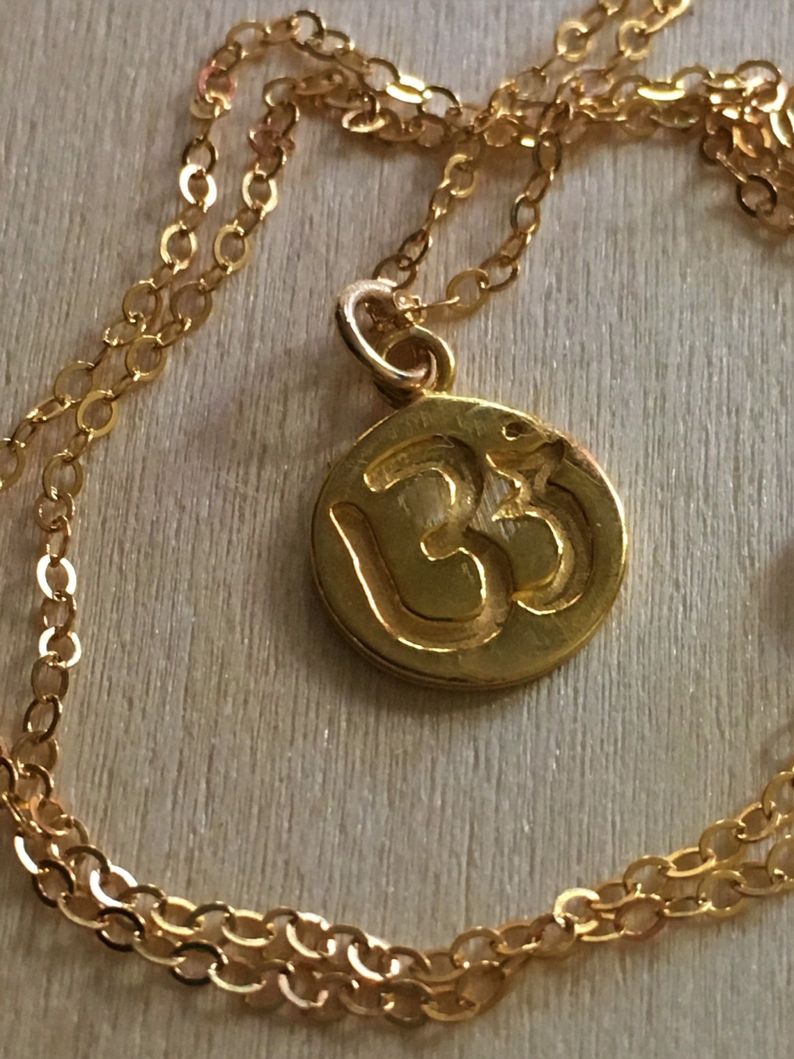 OM ... in 14K Solid Gold With 14K Gold 20 Chain Never - Etsy