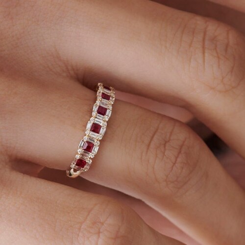 14k Gold Round Diamond and Ruby Baguette Ring / Wedding Ring - Etsy