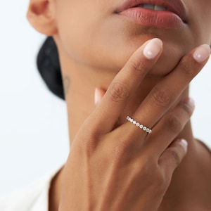 Round Diamond Wedding Ring, 14k Gold Shared Prong Nine Stone 2.5MM ...