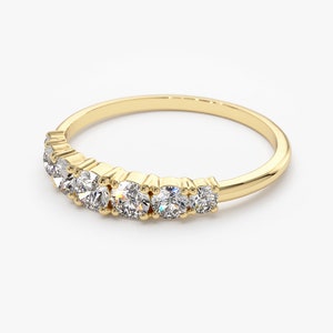 7 Stone Natural Diamond Graduated Womens Wedding Ring in 14K Gold ...