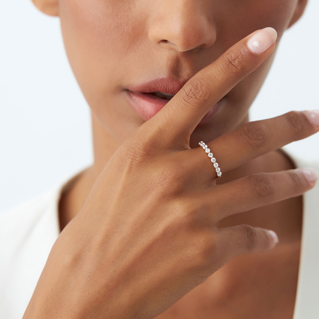 Round Diamond Wedding Ring, 14k Gold Shared Prong Nine Stone 2.5MM ...