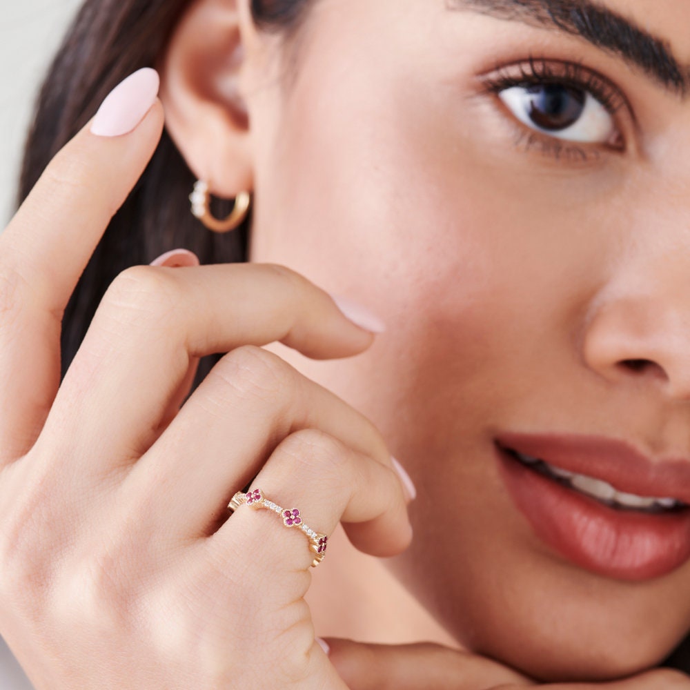 Clover Ring / Full Eternity Ruby and Diamond Ring in 14k Gold - Etsy