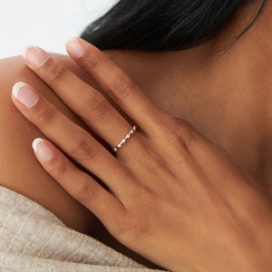 14k Gold Diamond Wedding Ring, 7 Stone Spiral Setting Women's Diamond Wedding Band, Thin ...