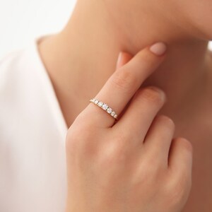 7 Stone Natural Diamond Graduated Womens Wedding Ring in 14K Gold ...