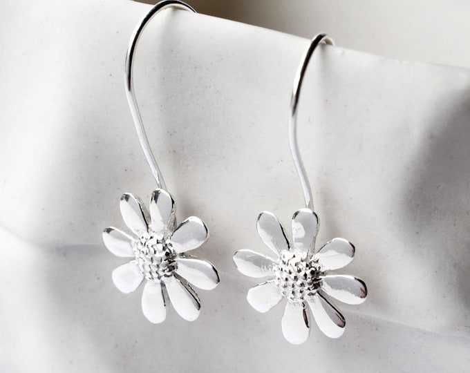 Dainty Sterling Silver Daisy Stud Earrings - 10mm or 12mm - Handmade ...