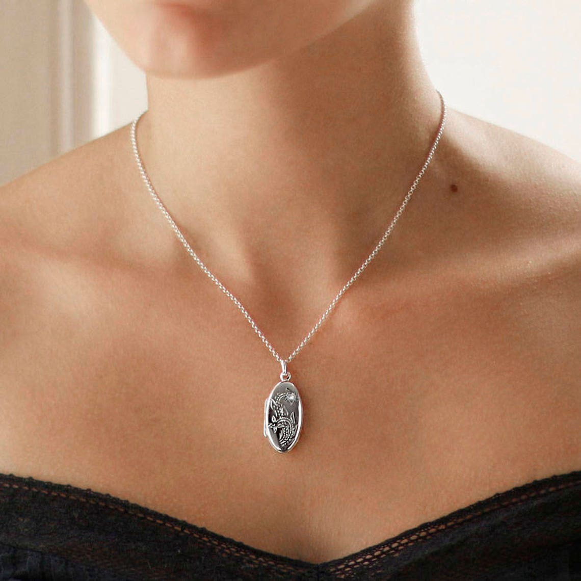 Sterling Silver Oval Locket Necklace - Etsy UK