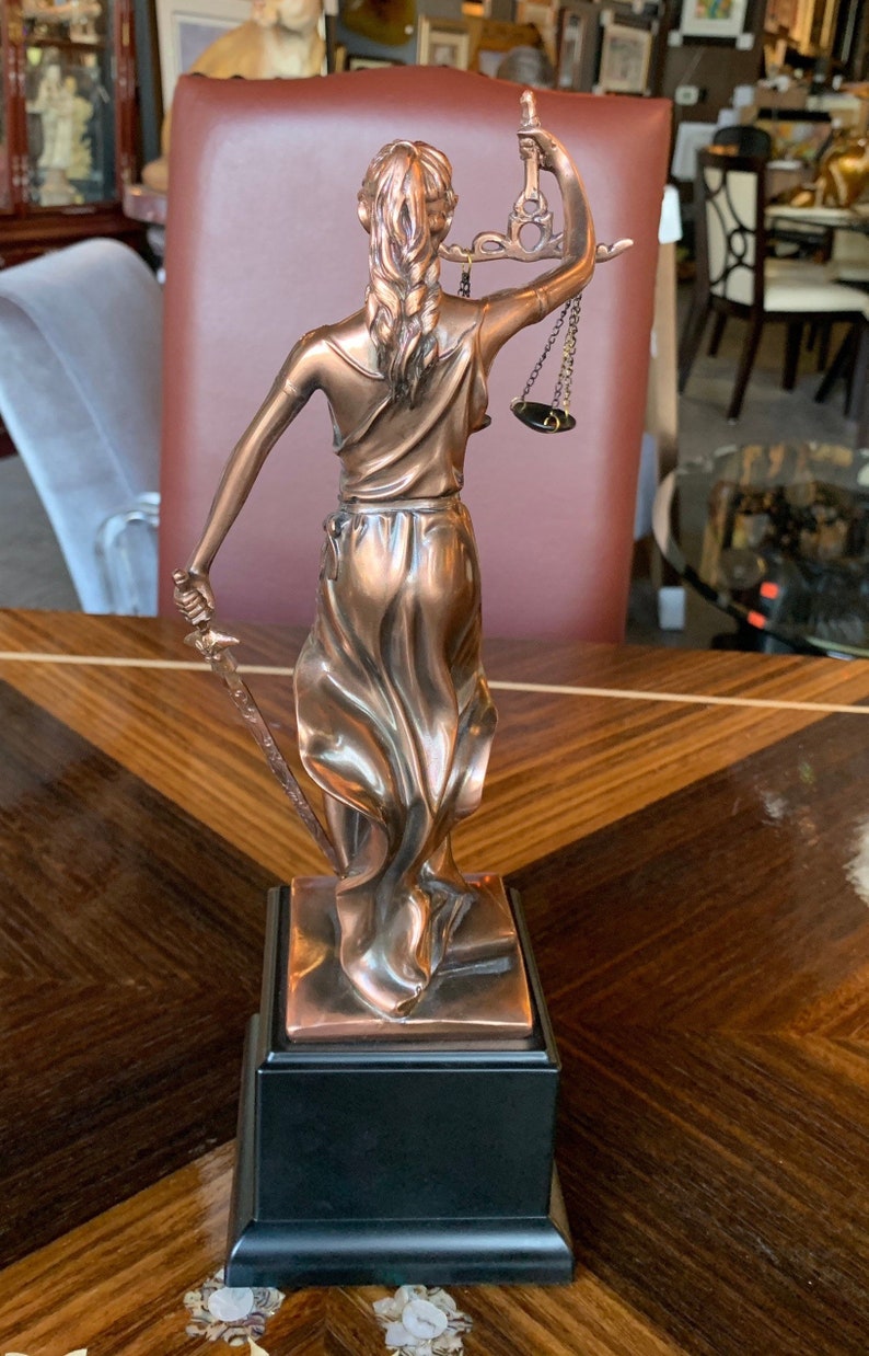 Lady Justice Kneeling Holding Scale, Sculpture Resin Statue 13 X 4 X 6 ...