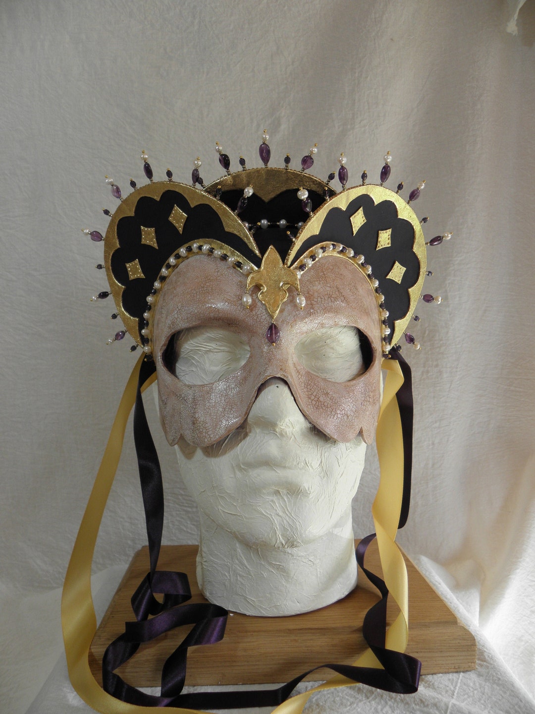 Ghostly Tudor Bride Masquerade Mask, Renaissance Lady Masquerade Mask ...