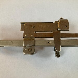 Vintage Singer Sewing Machine Attachment: Low Shank Tucker SIMANCO ...