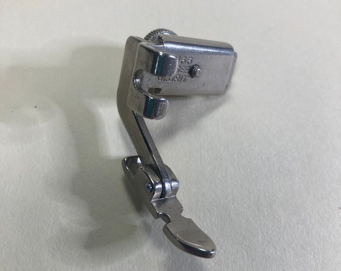 Vintage Singer Sewing Machines #161166 Slant Shank Hinged Narrow Zipper ...