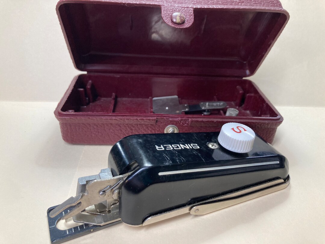 Vintage Singer Sewing Machines Original #160743 Slant Shank Buttonholer ...