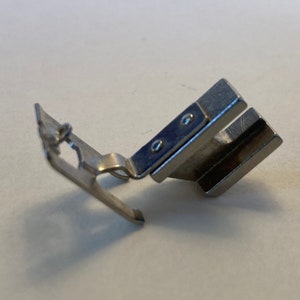 Vintage Singer Sewing Machines #161612 Low Shank "special Purpose" Foot ...