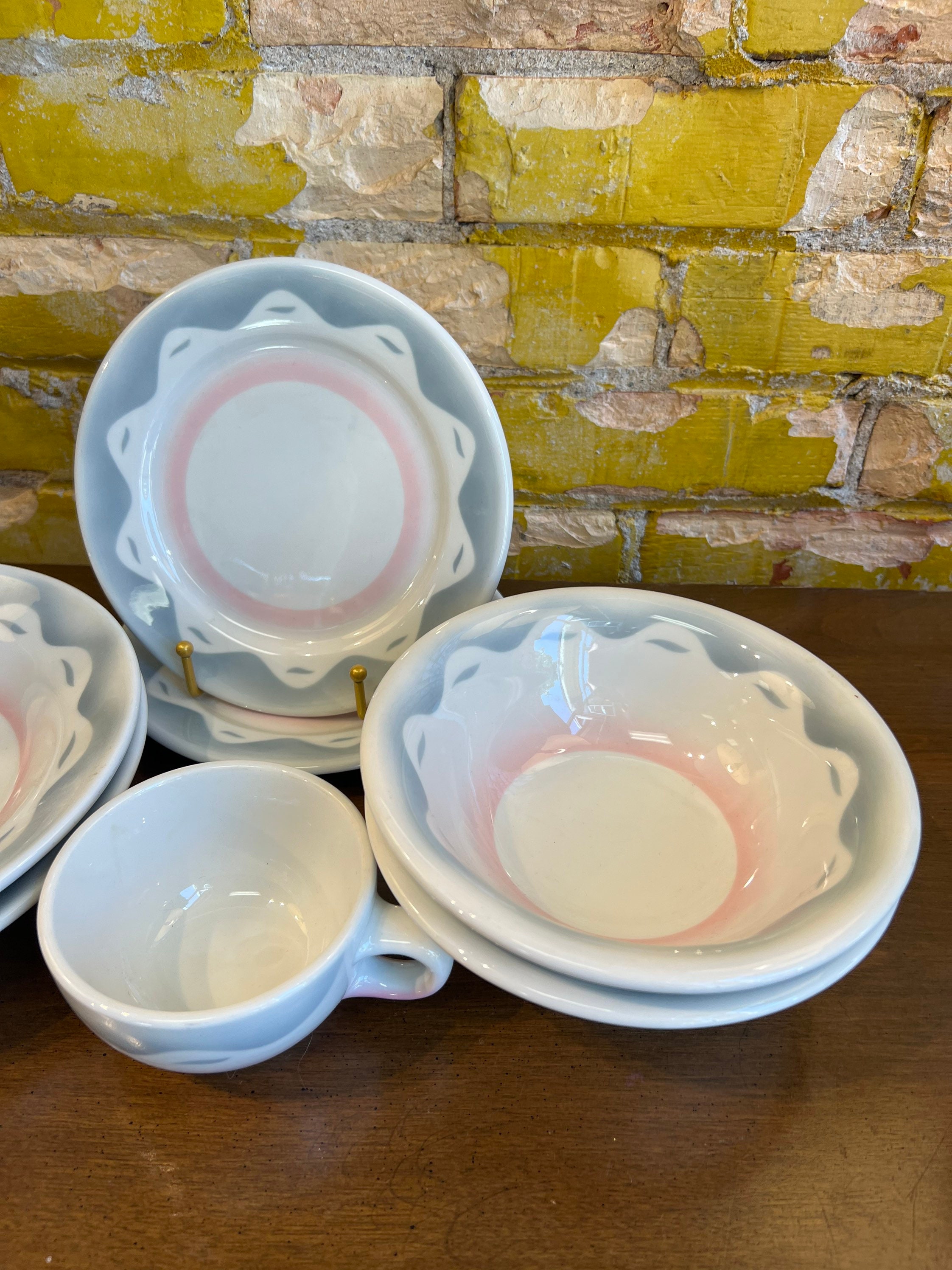 Vintage Jackson Restaurant Ware Pink & Grey Airbrushed Aristocrat ...