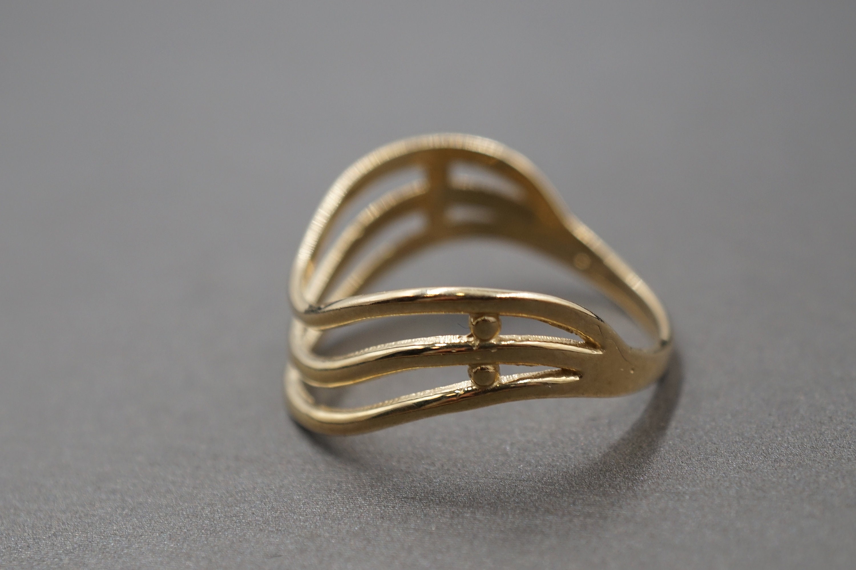 10K Solid Yellow Gold Three Line Wavy Waved Band Ring. - Etsy