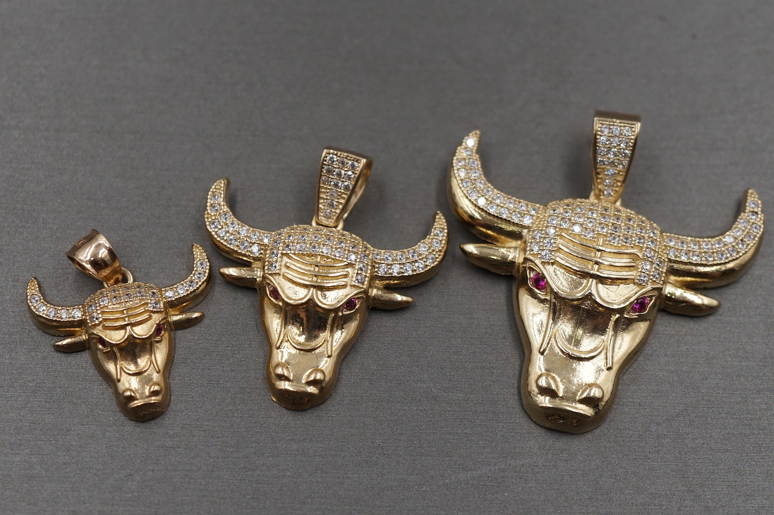 10K Solid Yellow Gold Bull Taurus Zodiac CZ Red Eyes Charm Pendant. 3 ...