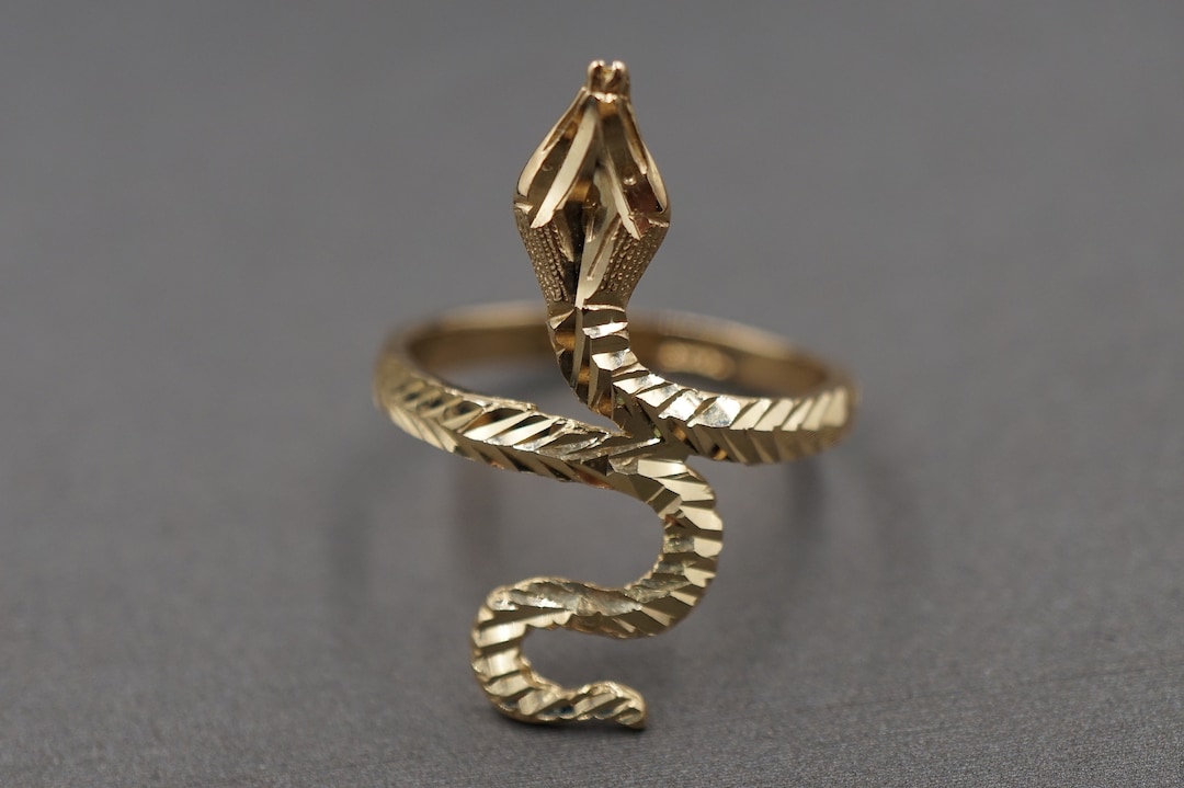 10K Solid Yellow Gold Diamond Cut 1" Snake Band Ring. - Etsy