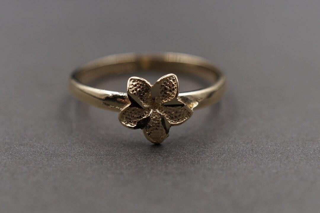10K Solid Yellow Gold 8MM Dainty Hibiscus Flower Ring. - Etsy
