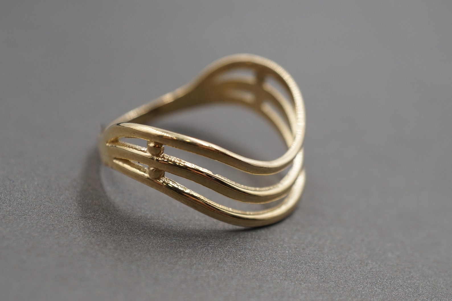 10K Solid Yellow Gold Three Line Wavy Waved Band Ring. - Etsy