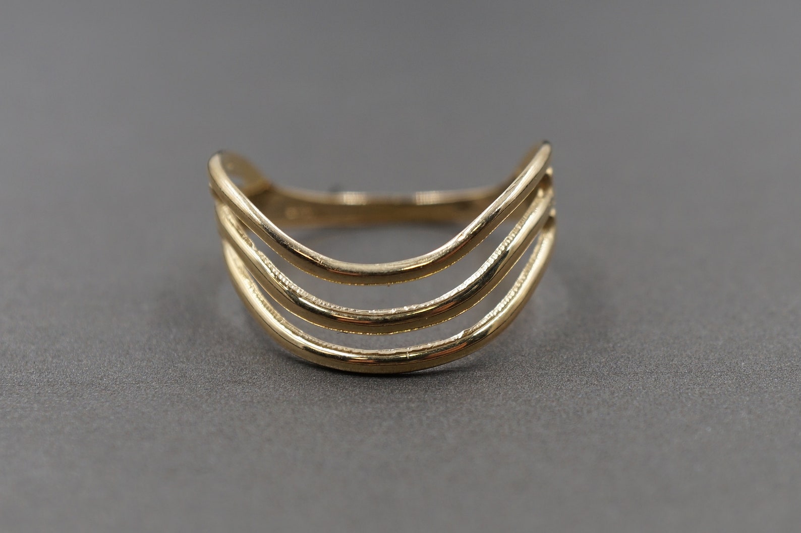 10K Solid Yellow Gold Three Line Wavy Waved Band Ring. - Etsy